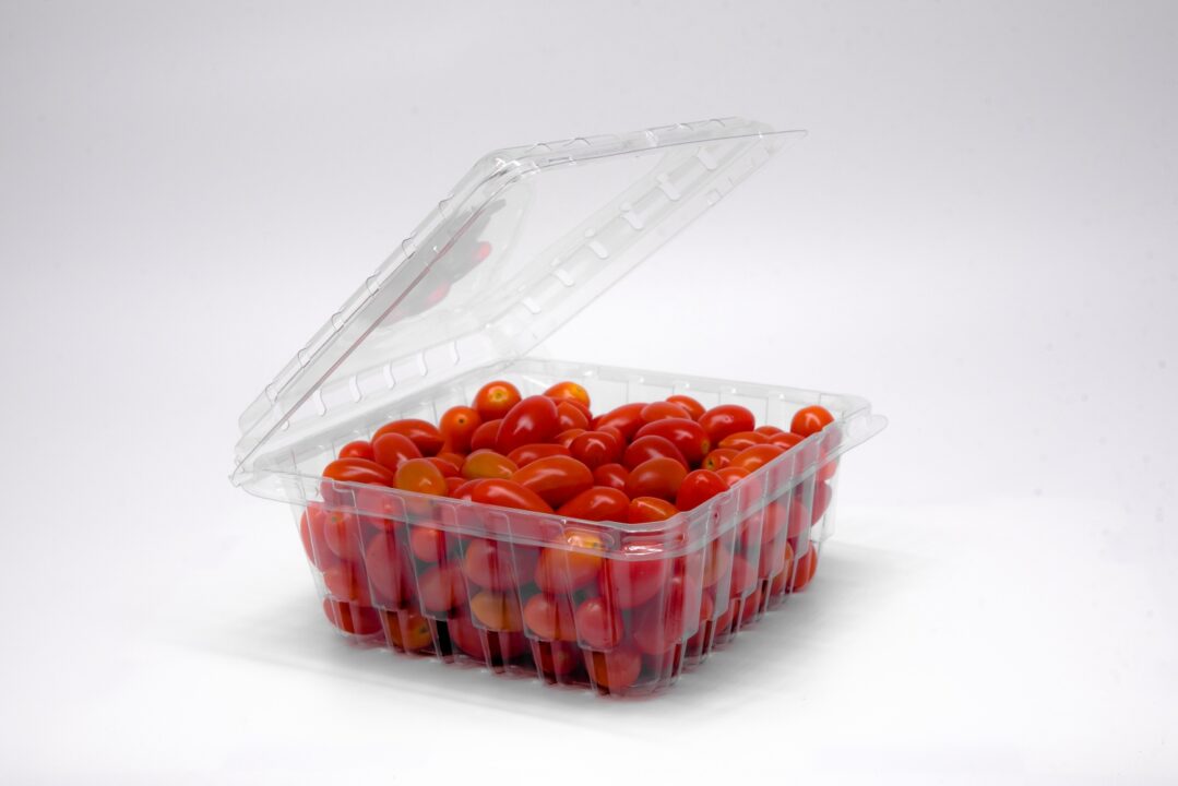 2 lb. / 32 oz. Grape Tomato Clamshell - Royal Interpack