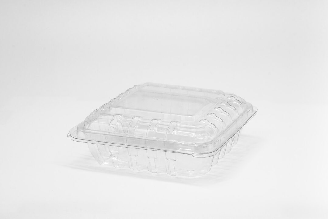 6 oz. Blackberry/Rasberry Clamshell - Royal Interpack